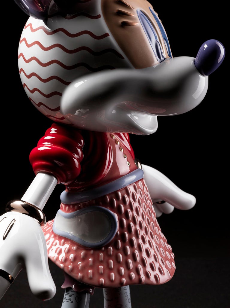 Minnie Urban Minerva Figurine – Estrelas Haute Living