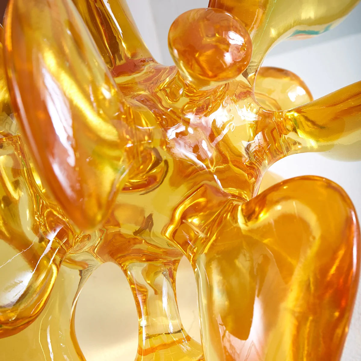 Acrylic Amoeba Sculpture – Estrelas Haute Living